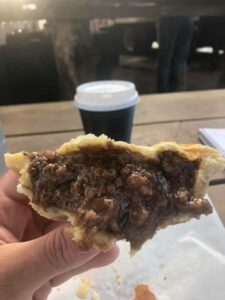 Gislers Roadside Pie Cafe - Burbank QLD - Pyney's Pie Reviews