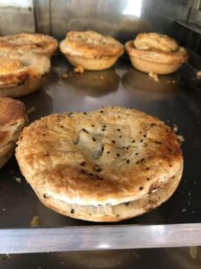 Gislers Roadside Pie Cafe - Burbank QLD - Pyney's Pie Reviews