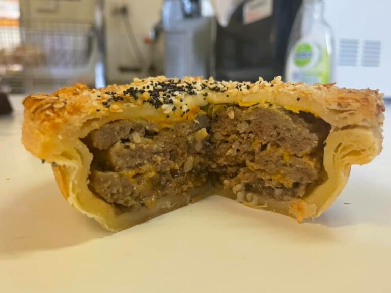 Old Fernvale Bakery - Fernvale QLD - Pyney's Pie Reviews