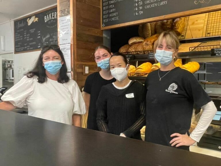 The Main Beach Bakery - Main Beach, Gold Coast - Pyney's Pie Reviews