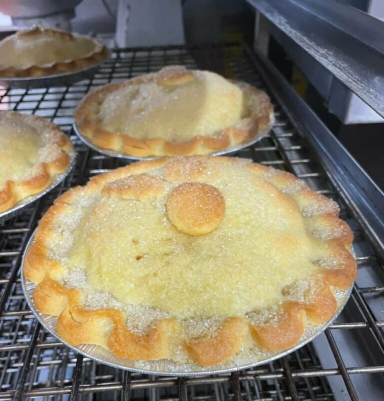 The Main Beach Bakery - Main Beach, Gold Coast - Pyney's Pie Reviews