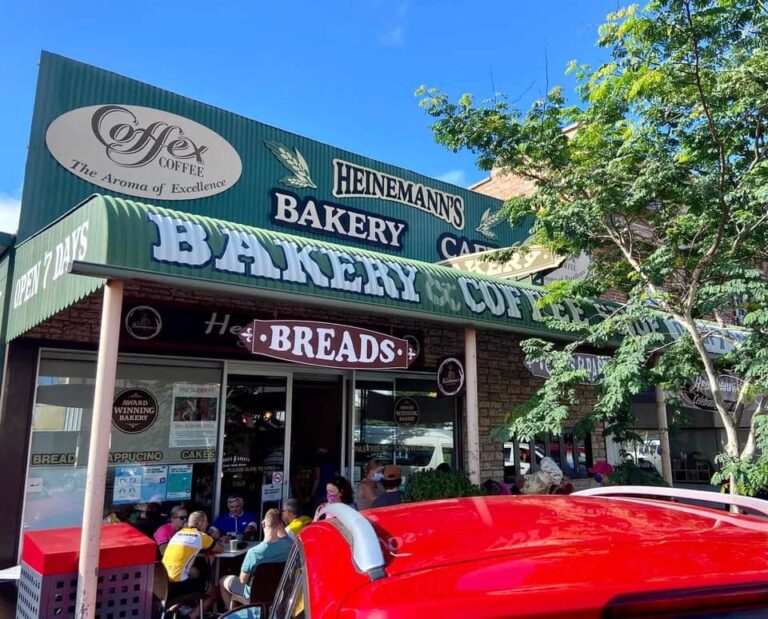 Heinemann's Country Bakery - Charleville QLD - Pyney's Pie Reviews