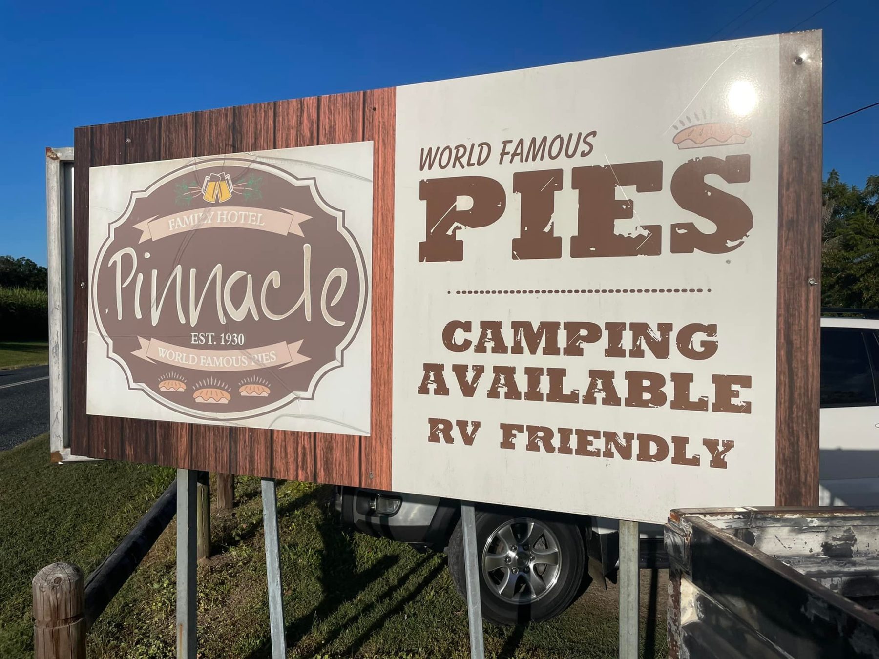 Pinnacle Family Hotel - Pinnacle QLD - Pyney's Pie Reviews