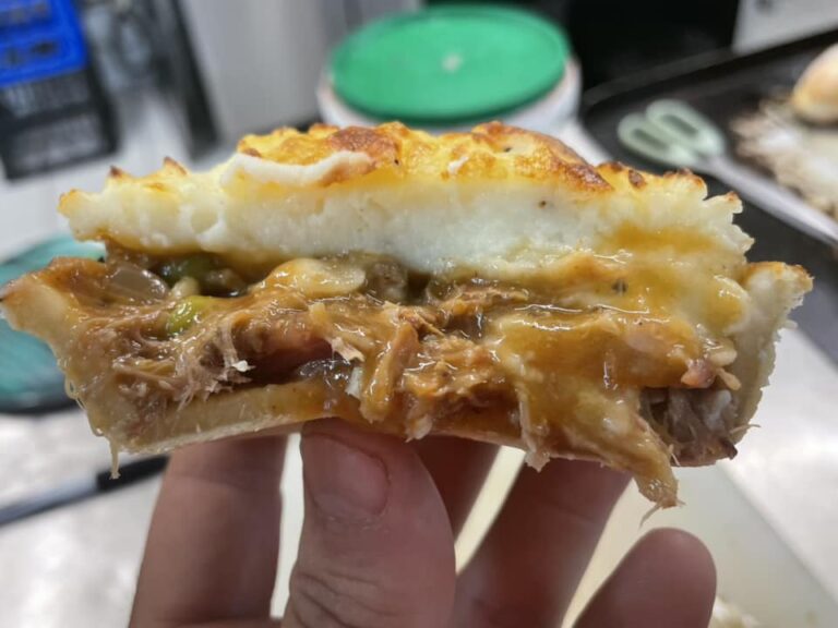 Cooktown Bakery - Cooktown QLD - Pyney's Pie Reviews