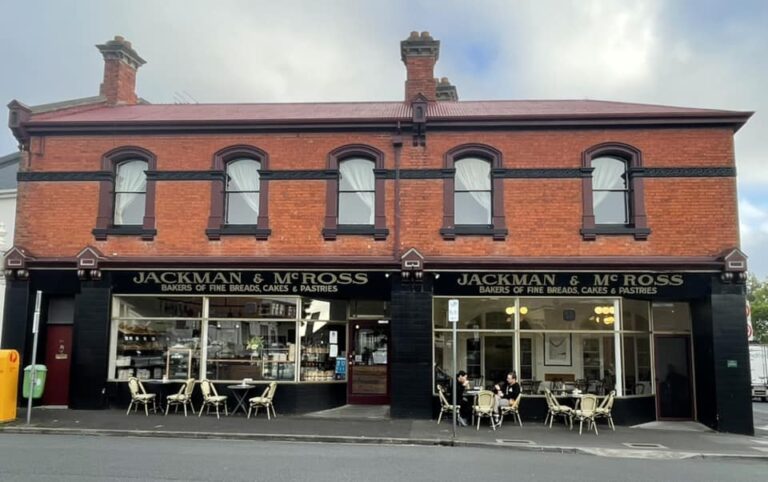 Jackman and McRoss - Battery Point Hobart - Pyney's Pie Reviews
