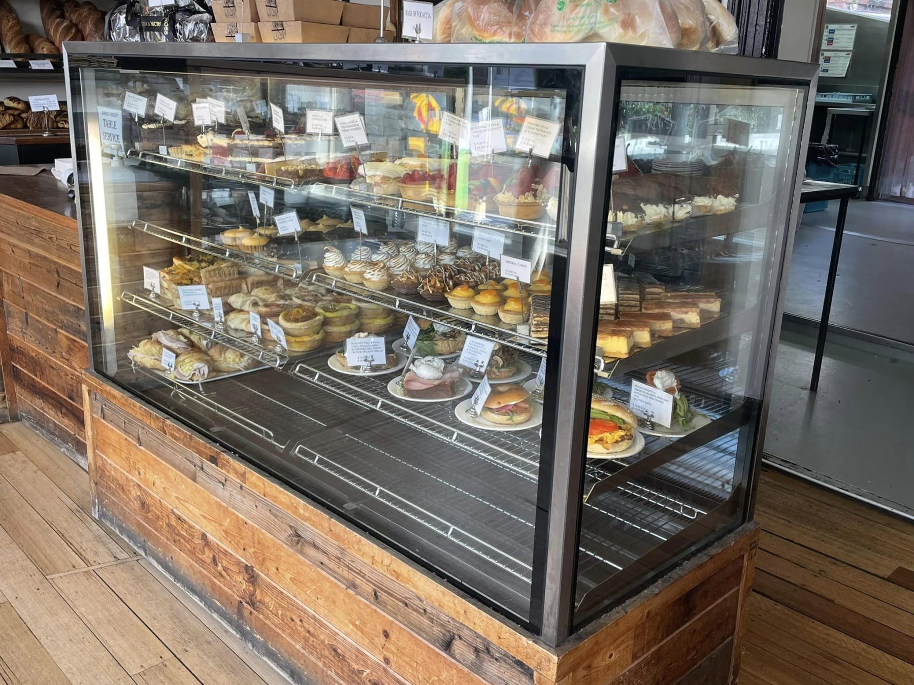 Jackman and McRoss - Battery Point Hobart - Pyney's Pie Reviews