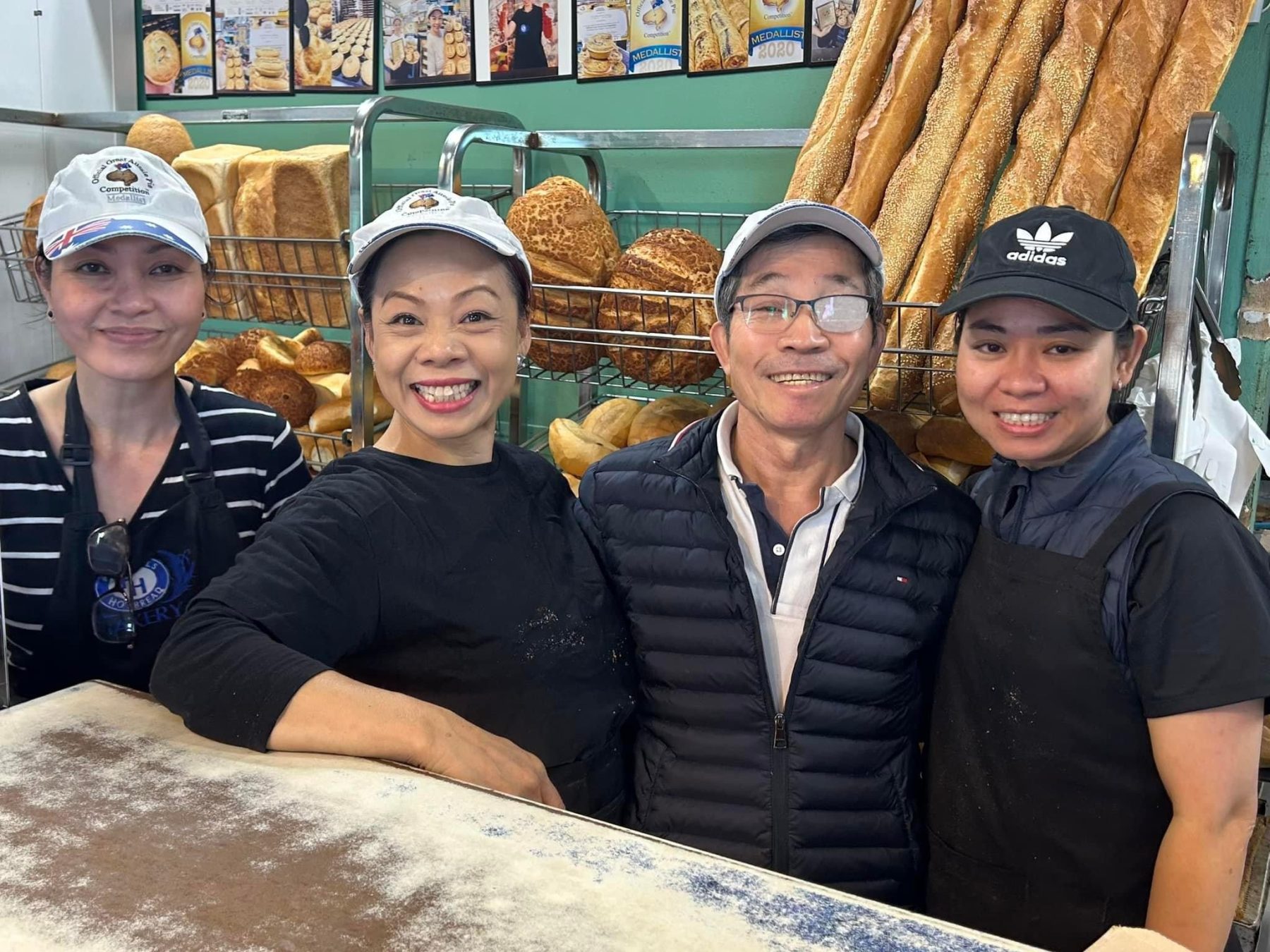 Para Hills Hot Bread Bakery - Para Hills SA - Pyney's Pie Reviews