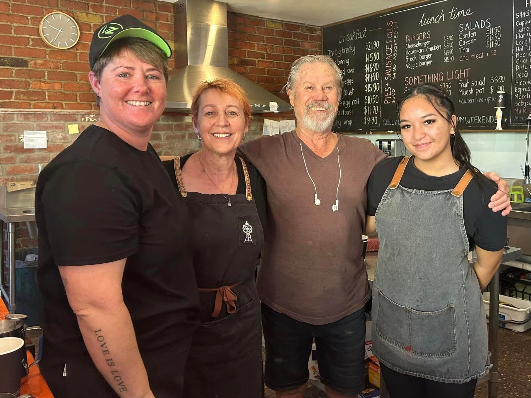 The Caff 235 - Broken Hill NSW - Pyney's Pie Reviews