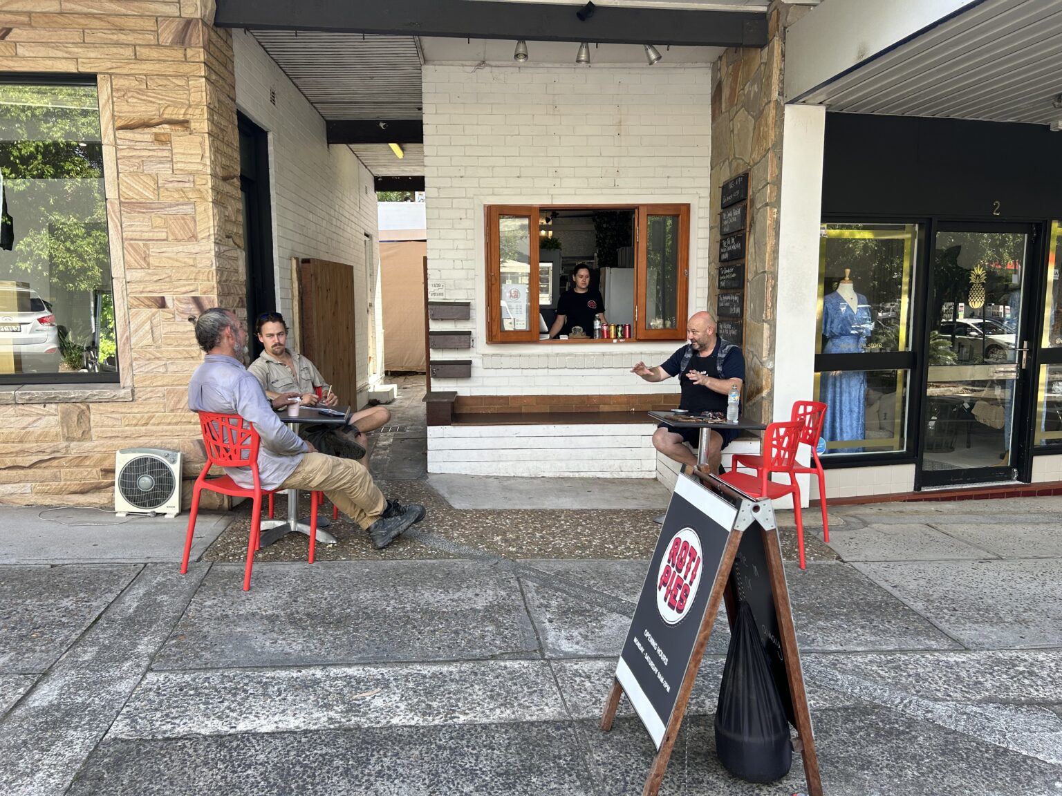 Roti Pies - Pyney's Pie Reviews