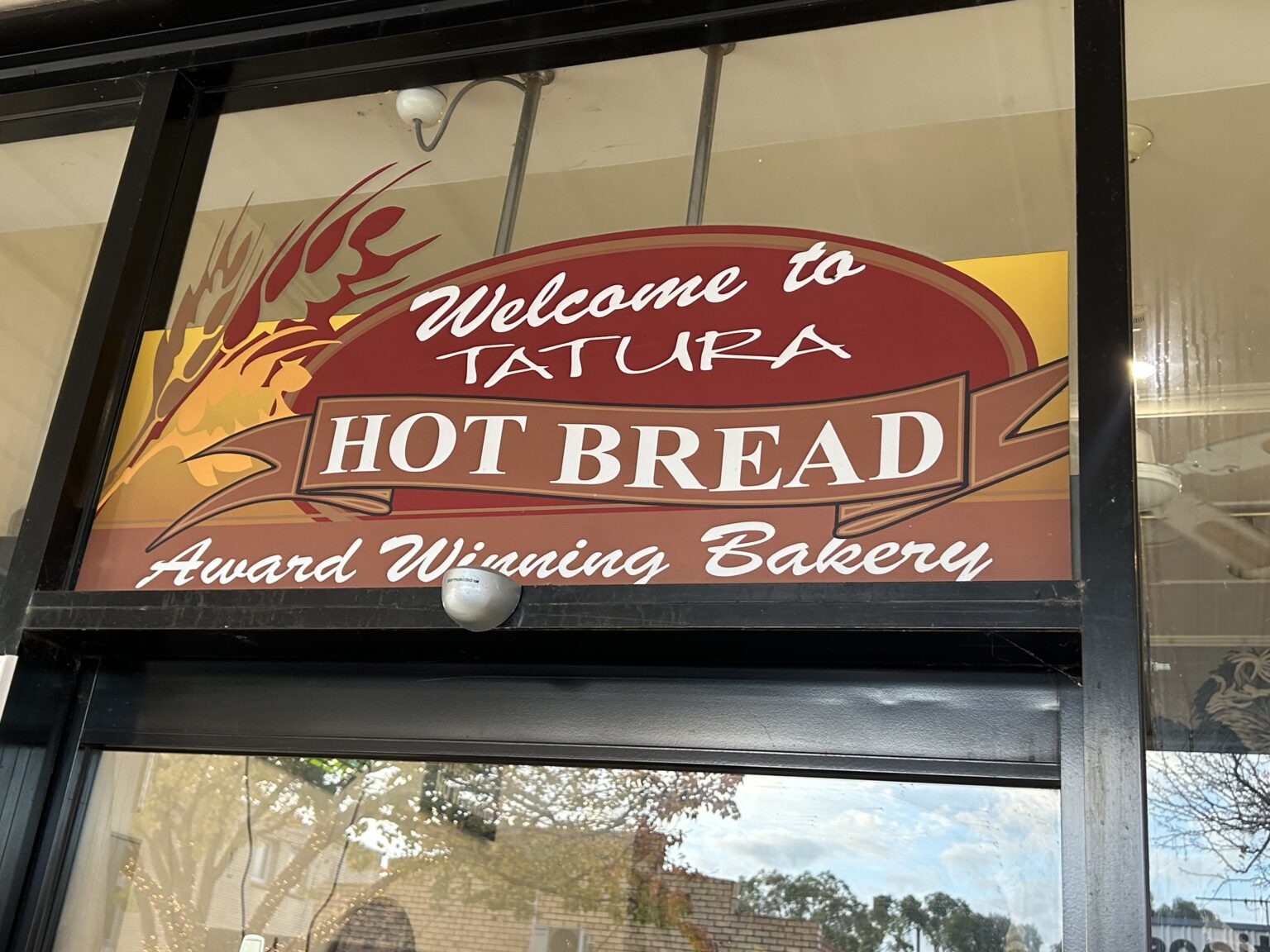 Tatura Hot Bread - Pyney's Pie Reviews