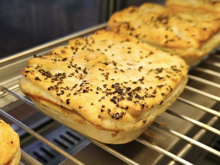 Gerogery Hotel & Cafe @ The G-Rodge - Pyney's Pie Reviews